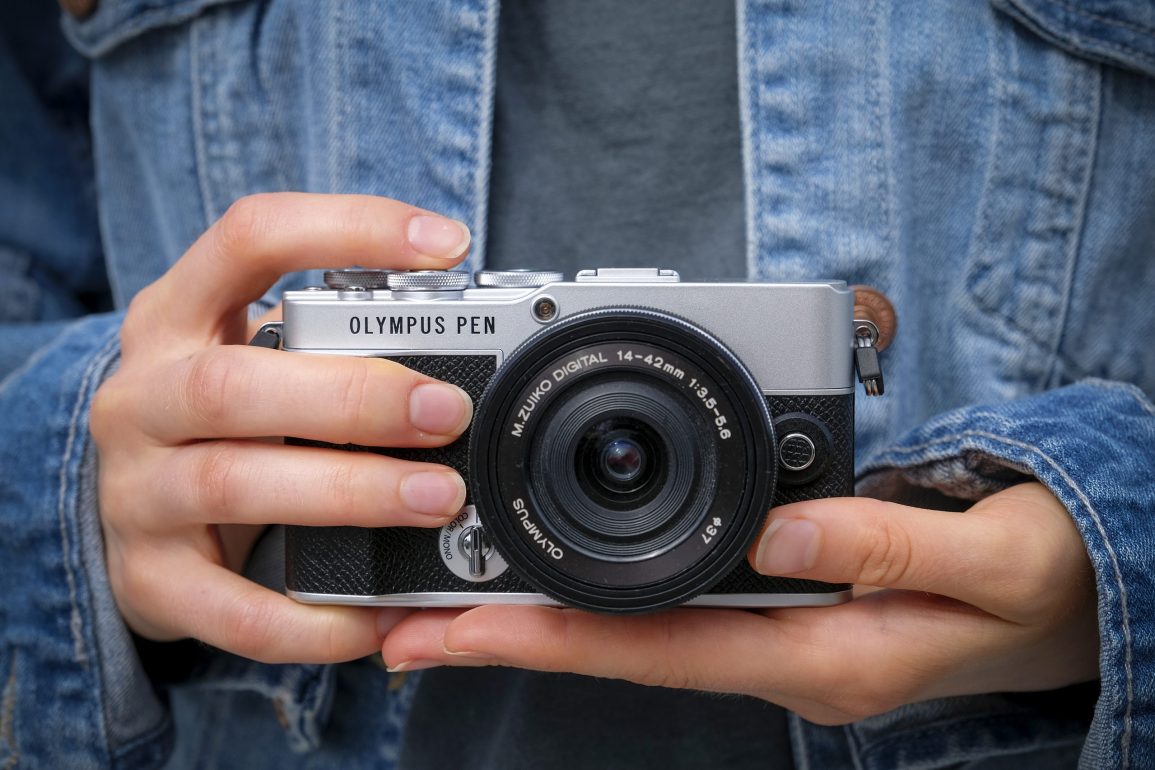 TEST: Olympus PEN E-P7 – Skarp och snabb Olympus PEN-kamera